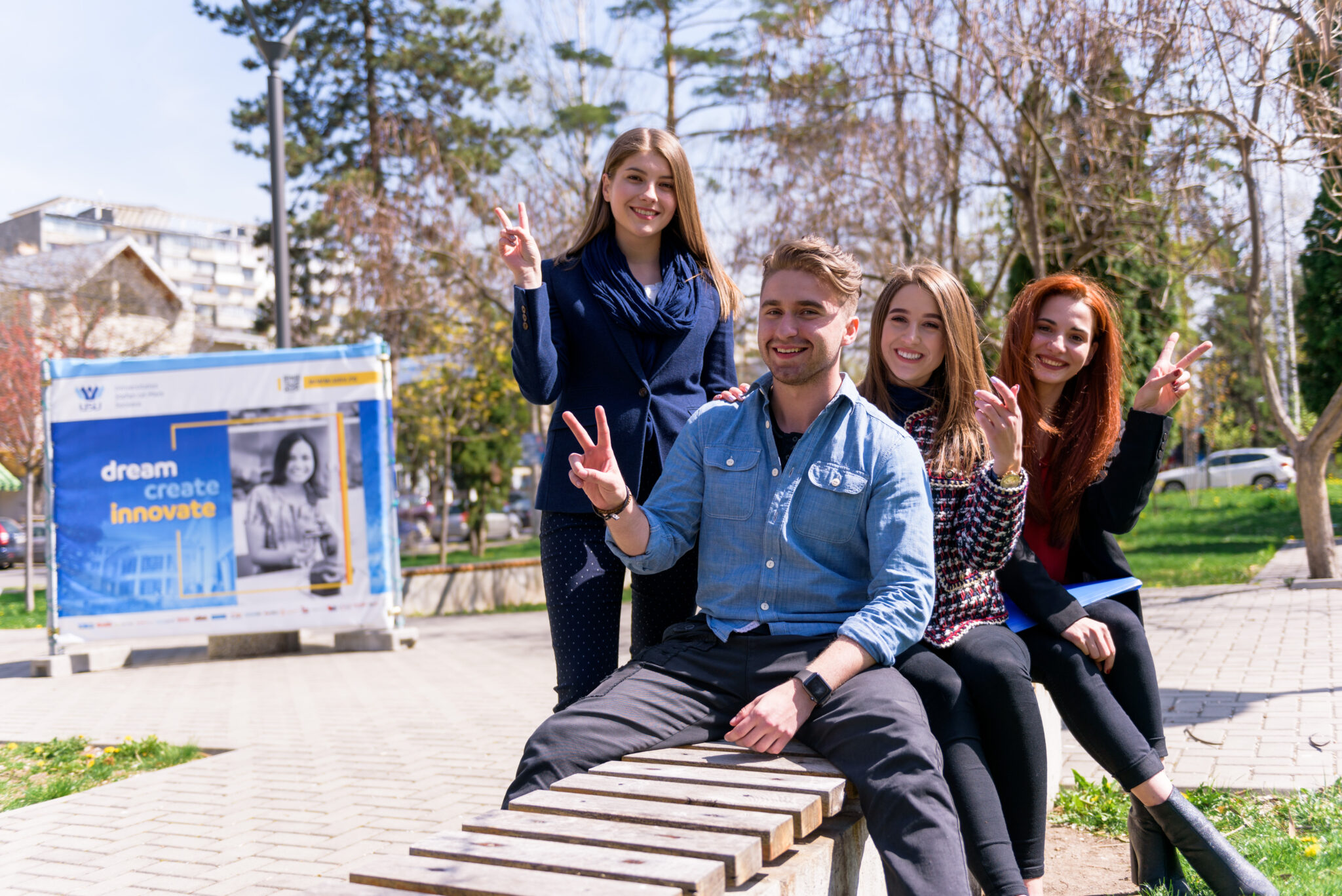 Grupe studenți și îndrumători - Facultatea de Litere și Științe ale ...